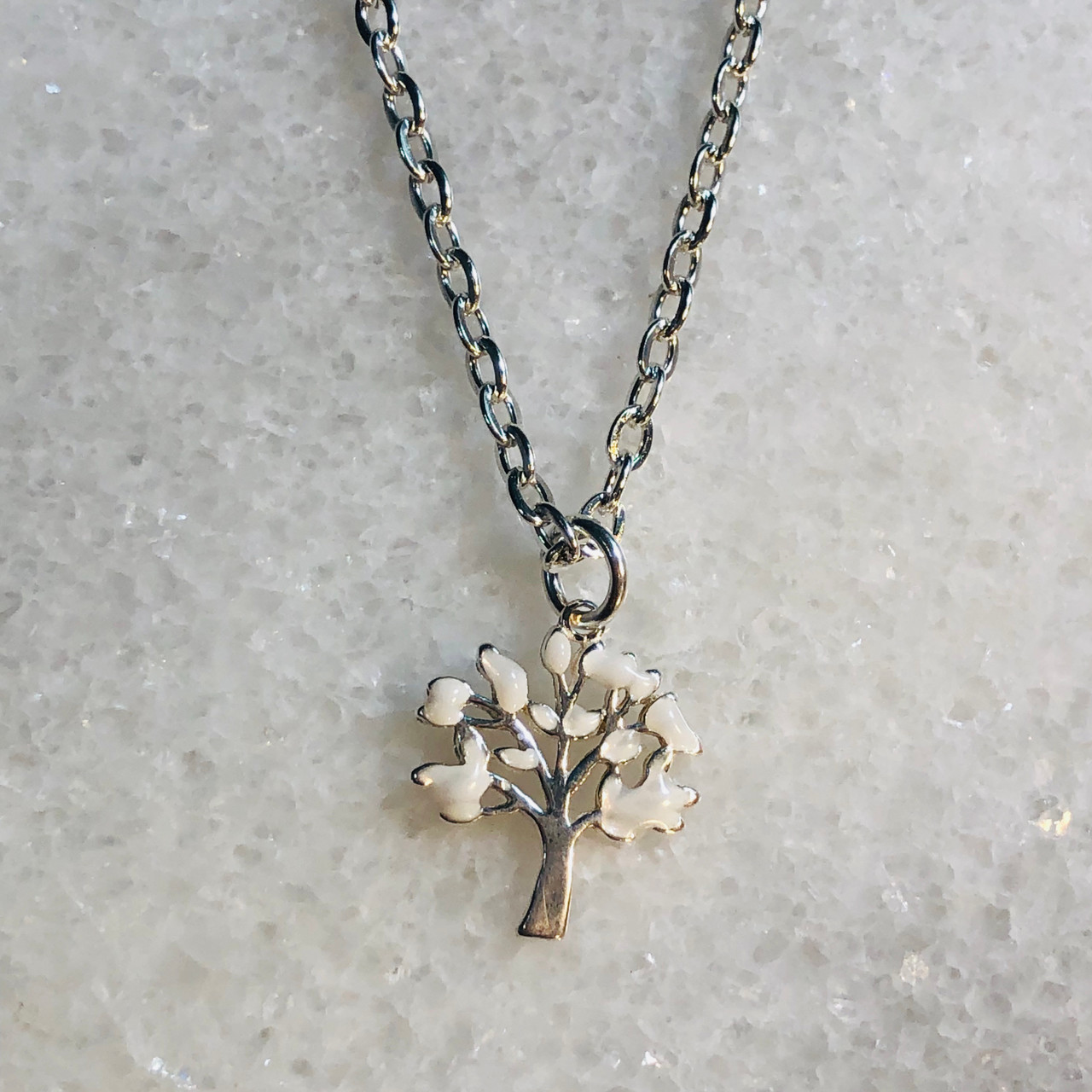 tree charm - hollydayco