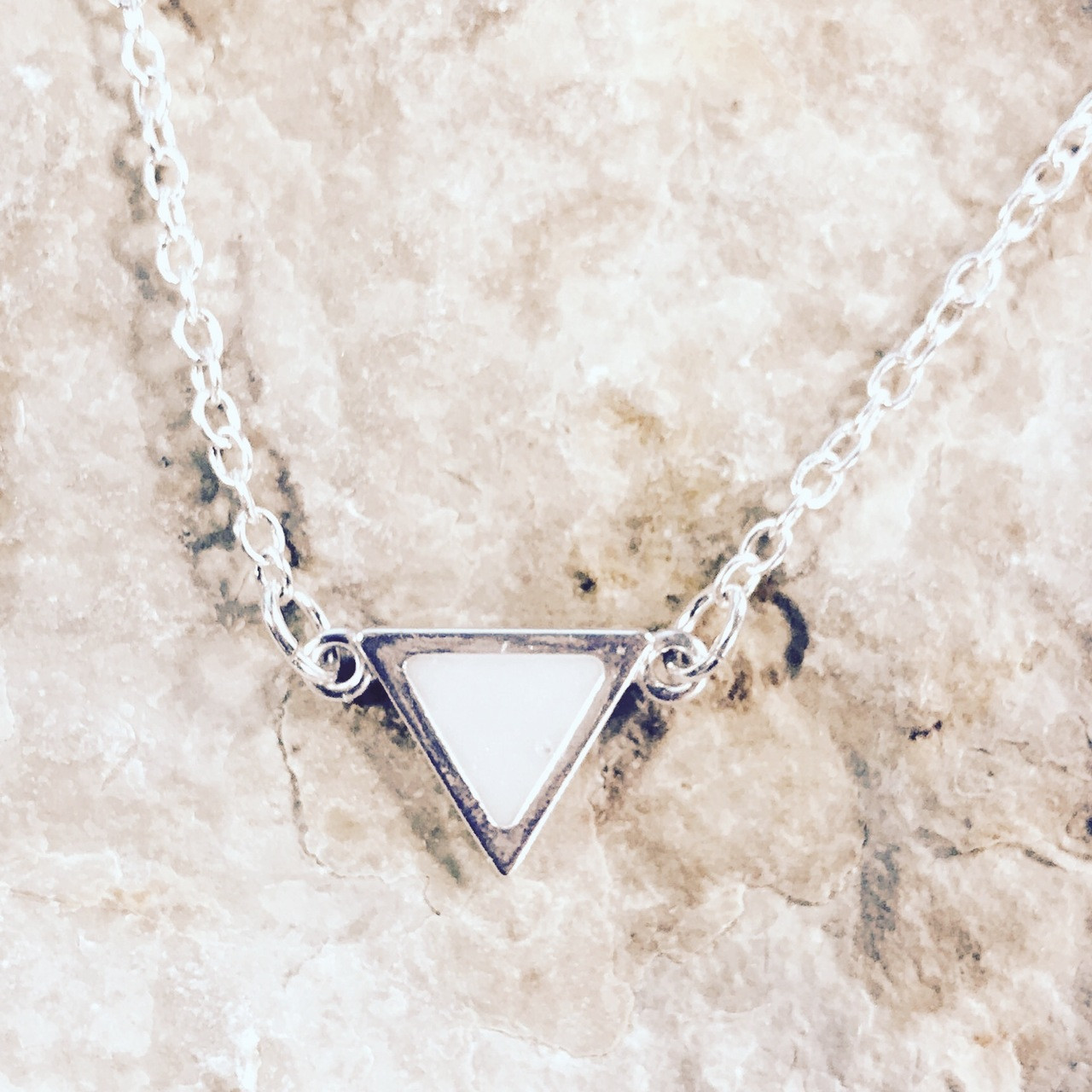 triangle link necklace - hollydayco