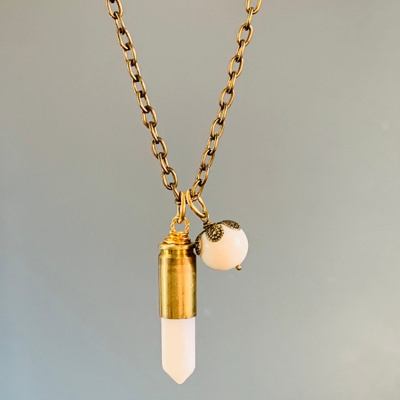 milk bullet & pearl necklace - hollydayco