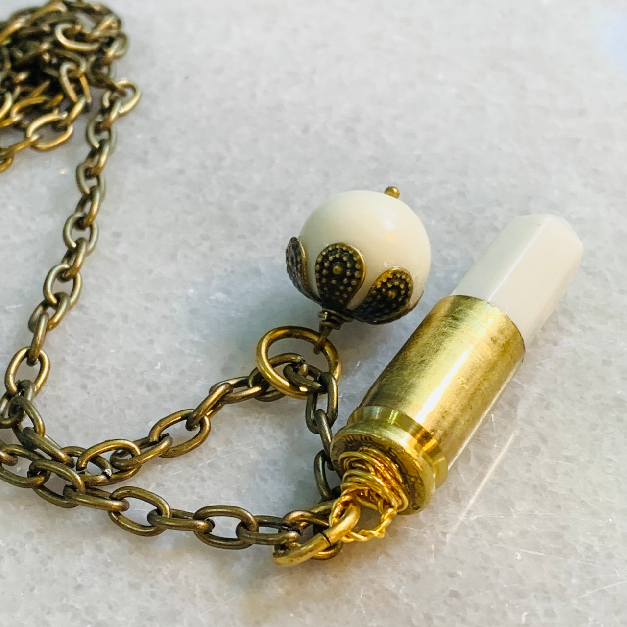 milk bullet & pearl necklace - hollydayco
