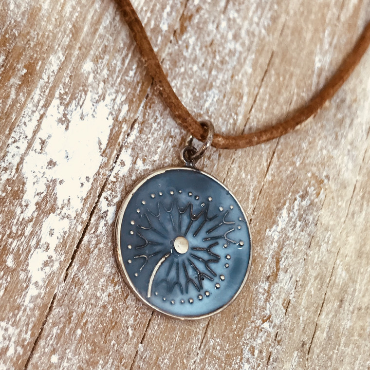 dandelion charm - hollydayco