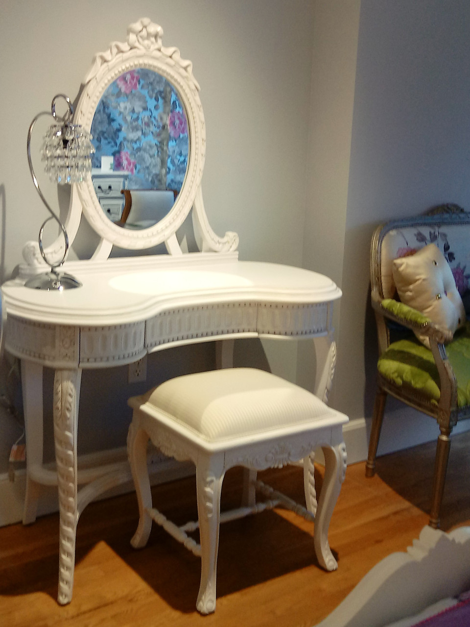 White Rococo Bedroom set USA