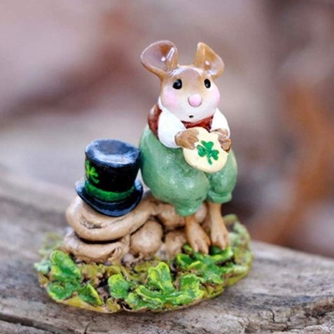 Wee Forest Folk Limited Edition M-612b - Shamrock Snacker - Endeavour Toys