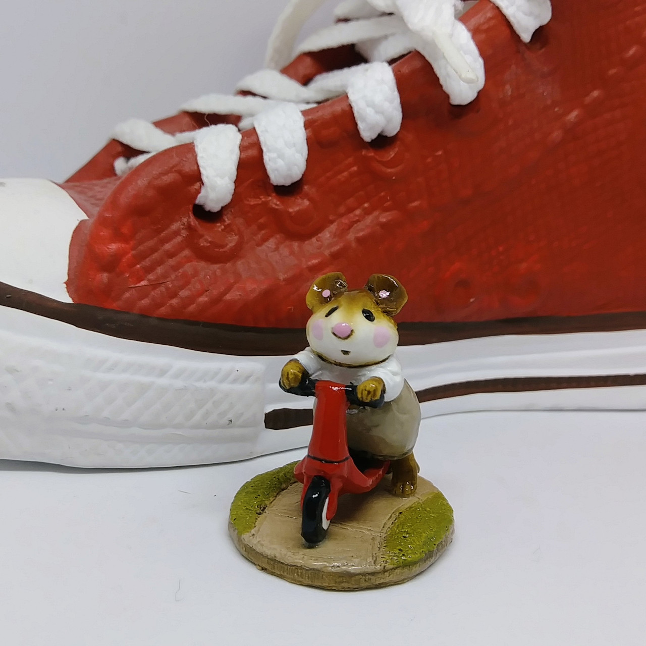 Wee Forest Folk Miniatures M-152 - Scooter Mouse (Red/Tan) - Endeavour Toys