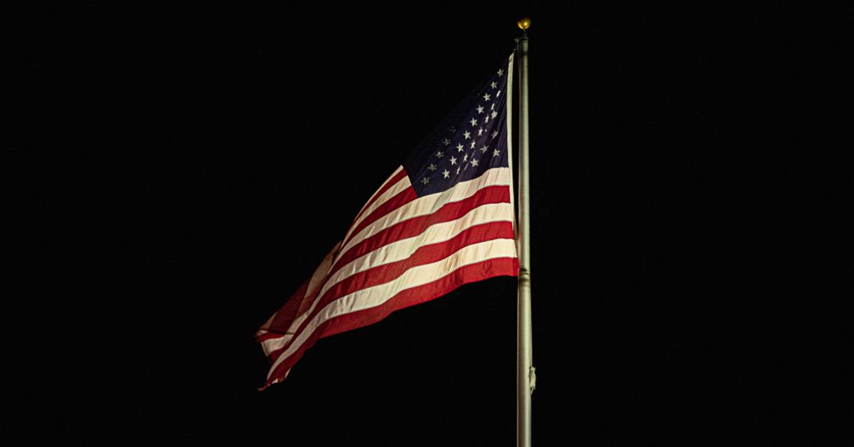 Tips for Properly Lighting Outdoor Flags at Night - Independence ...