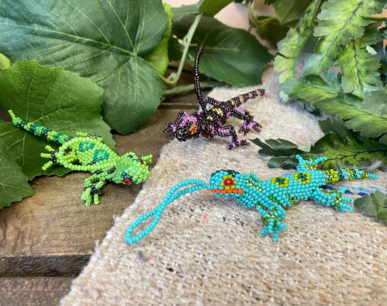 Assorted Seed Bead Ornament -Lizard (165bc250beadsc) - Mission Del Rey ...