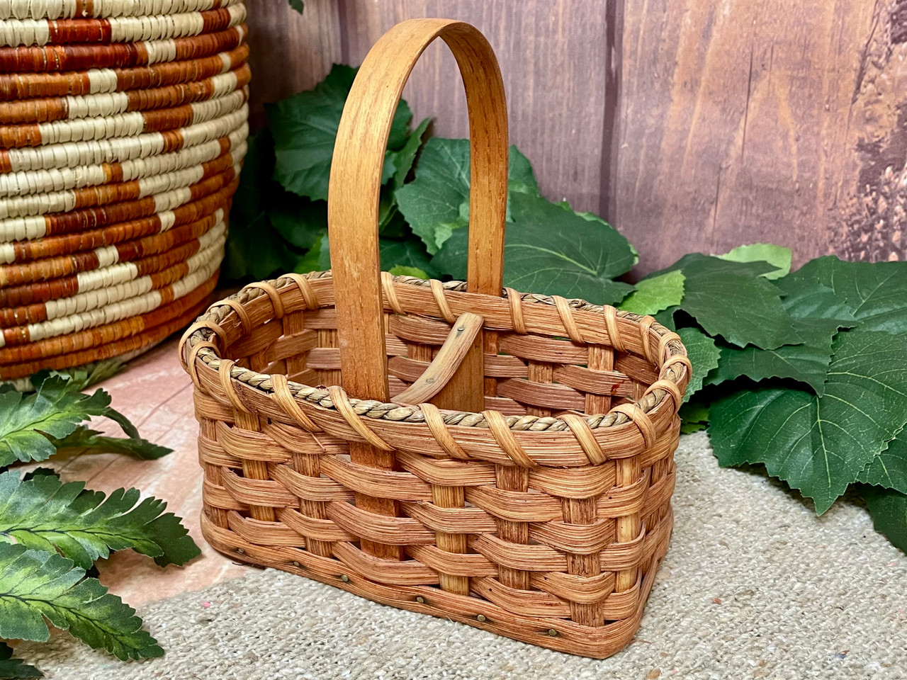 Handcrafted Amish Jelly Jar Basket with Divider 7" (149bc34)