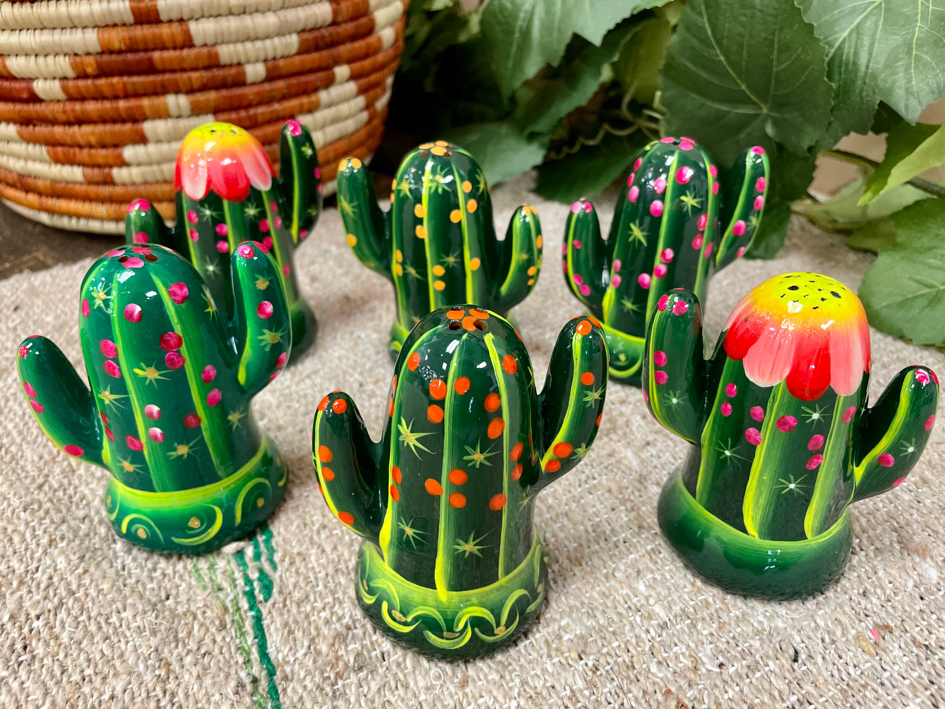 Assorted Clay Salt Shaker -Saguaro (174bc16) - Mission Del Rey ...