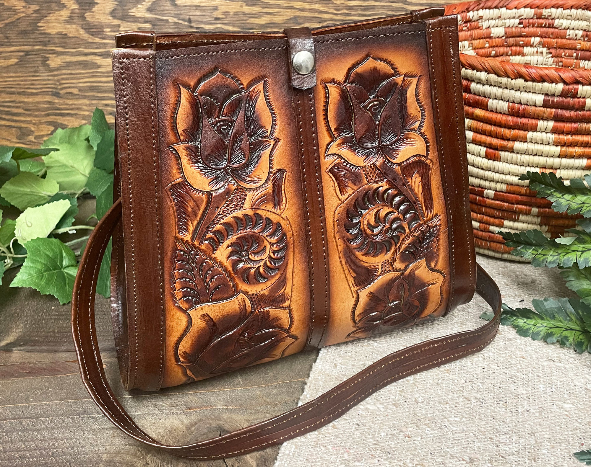 Southwestern Tooled Leather Purse -Turquoise (420) - Mission Del Rey ...