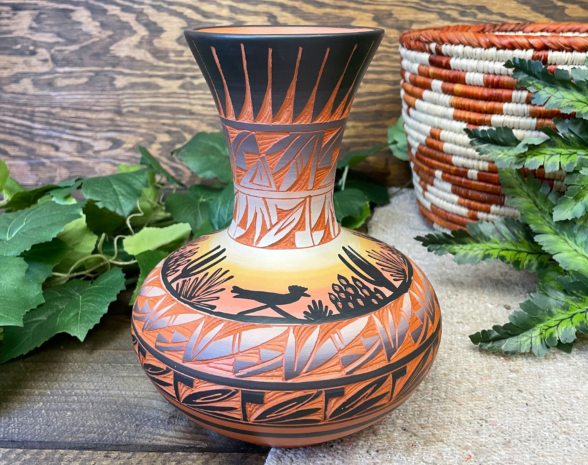 Hand Etched Navajo Pottery Vase -Desert (169pd65) - Mission Del Rey ...