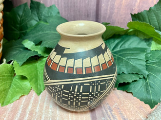 4" Mata Ortiz Geo Pattern Pottery Vase (183bc16) - Mission Del Rey ...