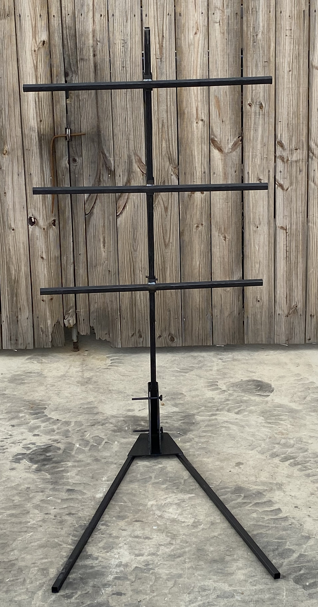 Asado Cross with Adjustable Base