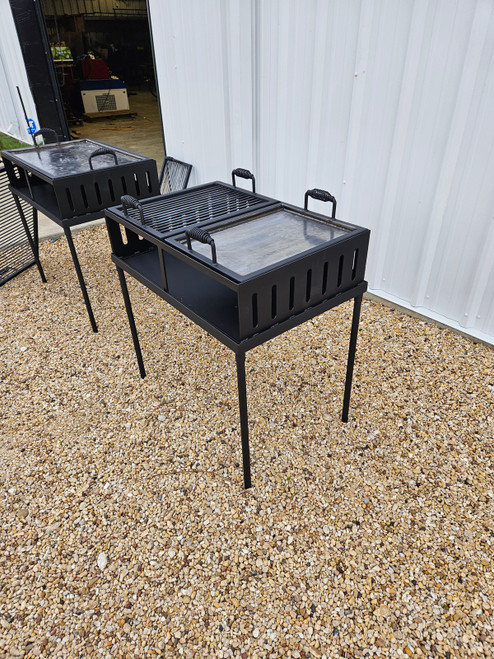 086b Armado Split: Mallmann's Portable Grill & Chapa