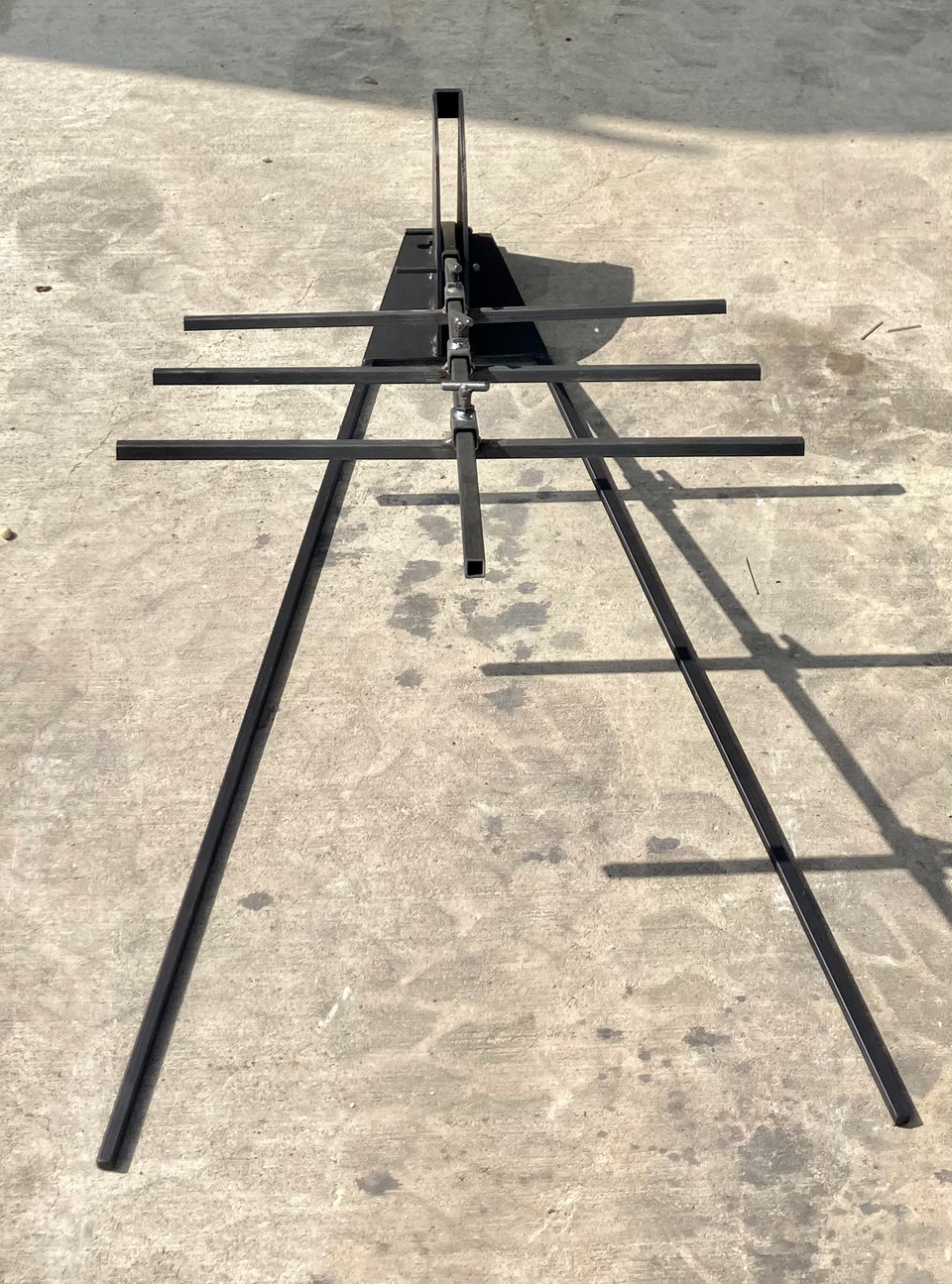Asado Cross with Adjustable Base