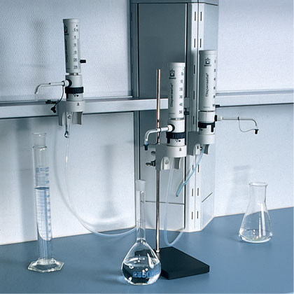 Dispensing System for Dispensette Pipette with wall mount