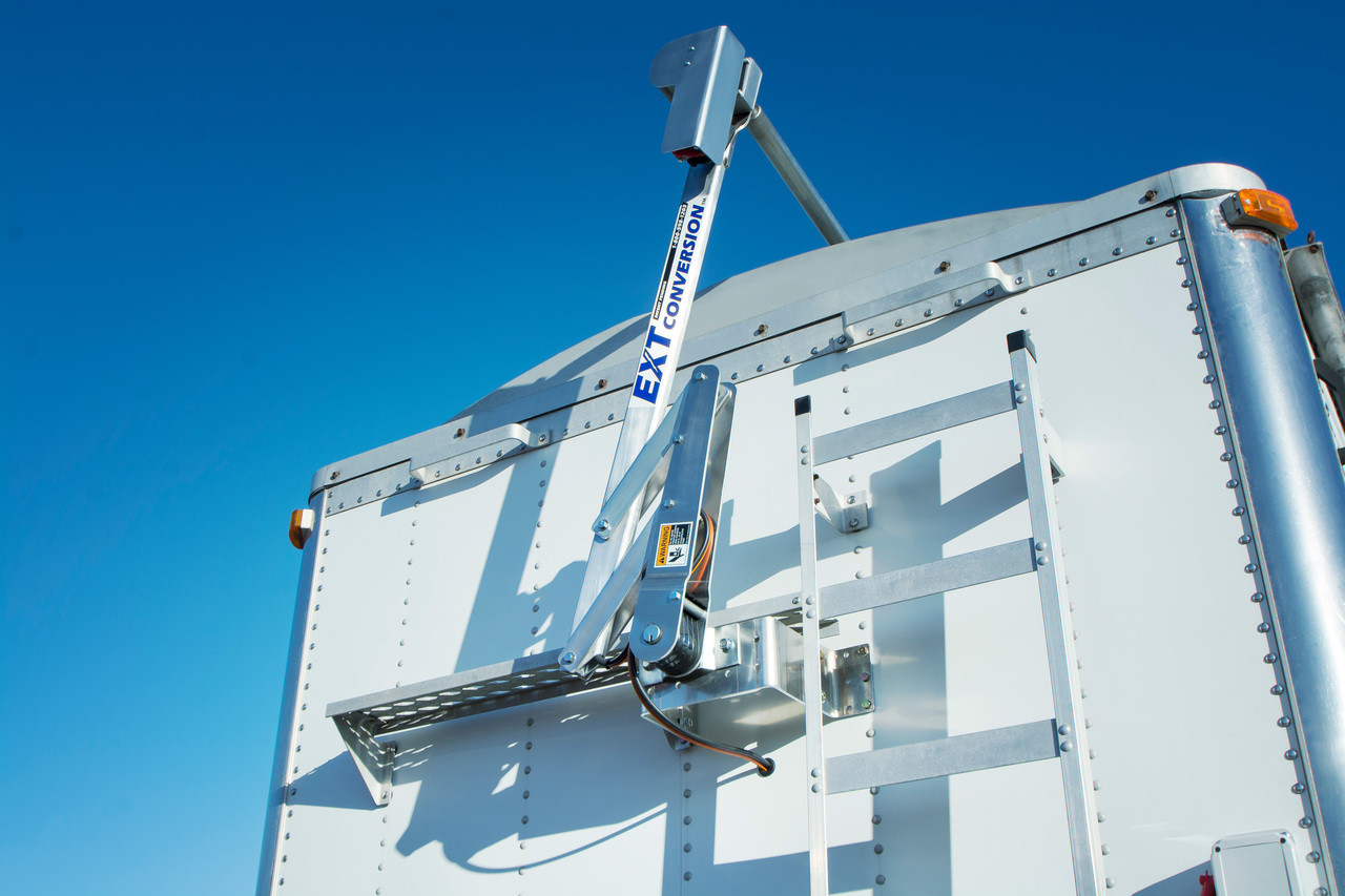 EXT Conversion Grain Trailer Switch on Trailer