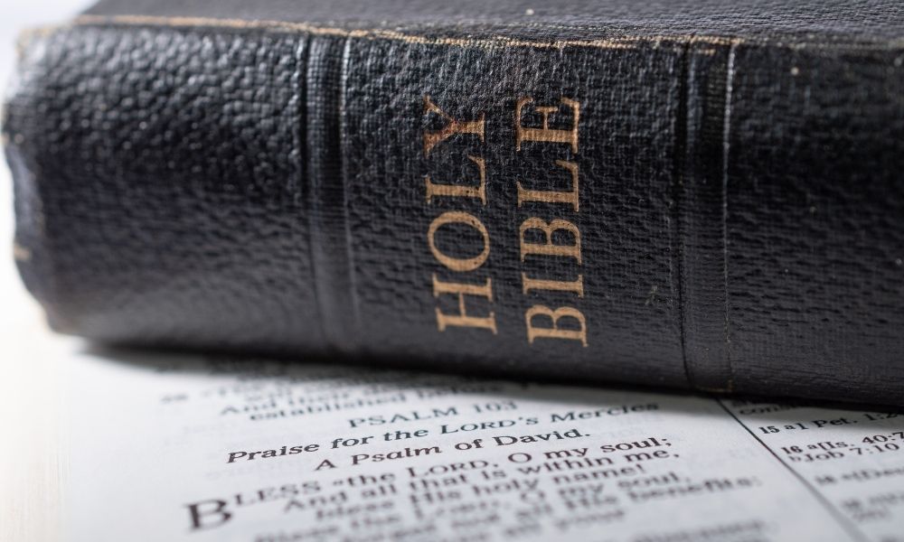 Who Was King James I of England? - The KJV Store