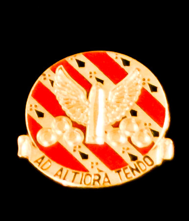 7th Infantry Division Artillery Unit Crest (Ad Altiora Tendo)