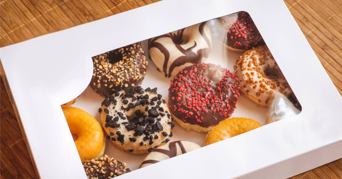 Exploring Donut Boxes From Branding to Presentation - KEVIDKO
