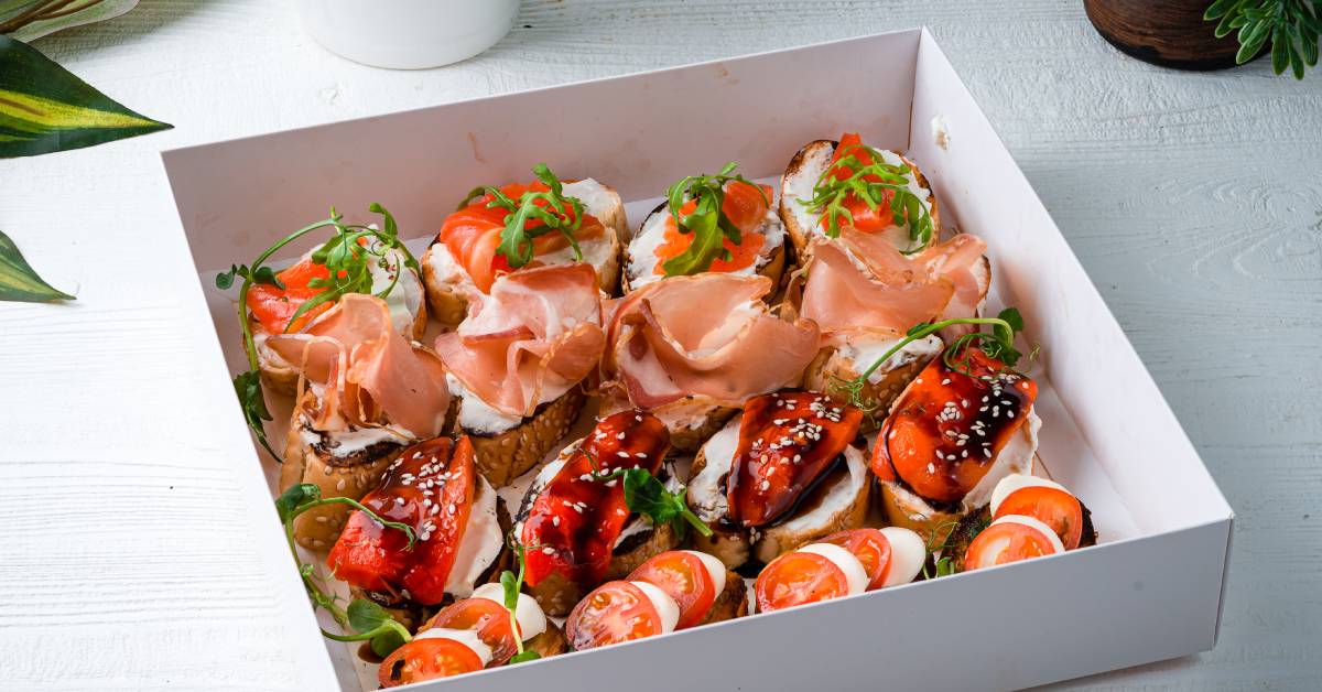 Why Grazing Boxes Are So Popular in Catering - KEVIDKO