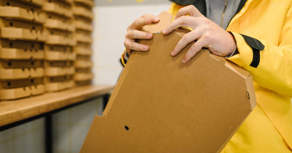 All You Need To Know About Folding a Pizza Box - KEVIDKO