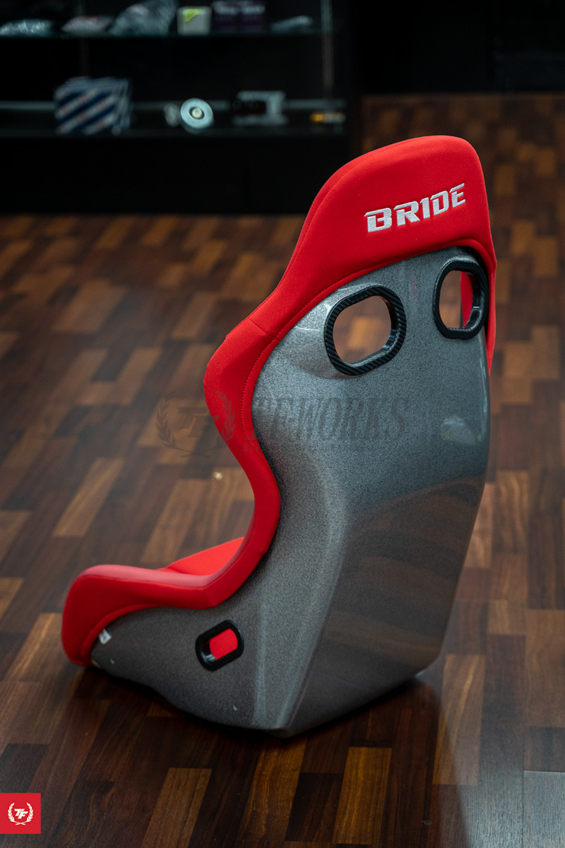 BRIDE ZETA IV - Red FRP / SUPER ARAMID - Touge Factory