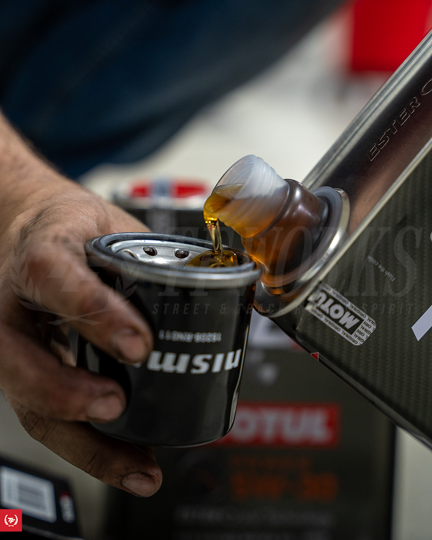 Motul 300V Racing Oil + NISMO Oil Filter Package - RZ34 Nissan Z ...