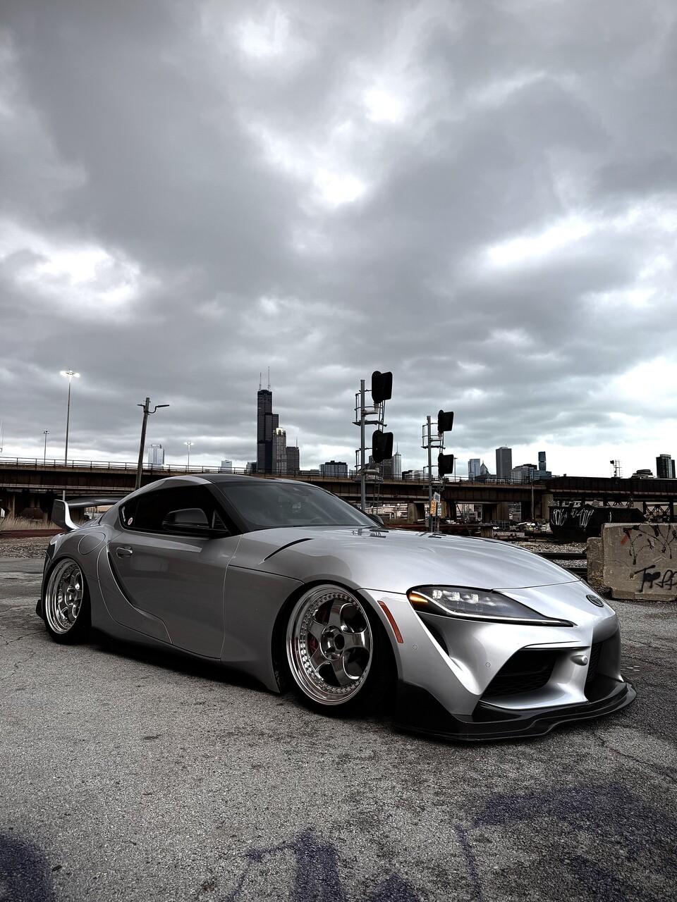 Work Meister S1 3P 19x9.5+24 / 19x10.5+31 5x112 (HPG)