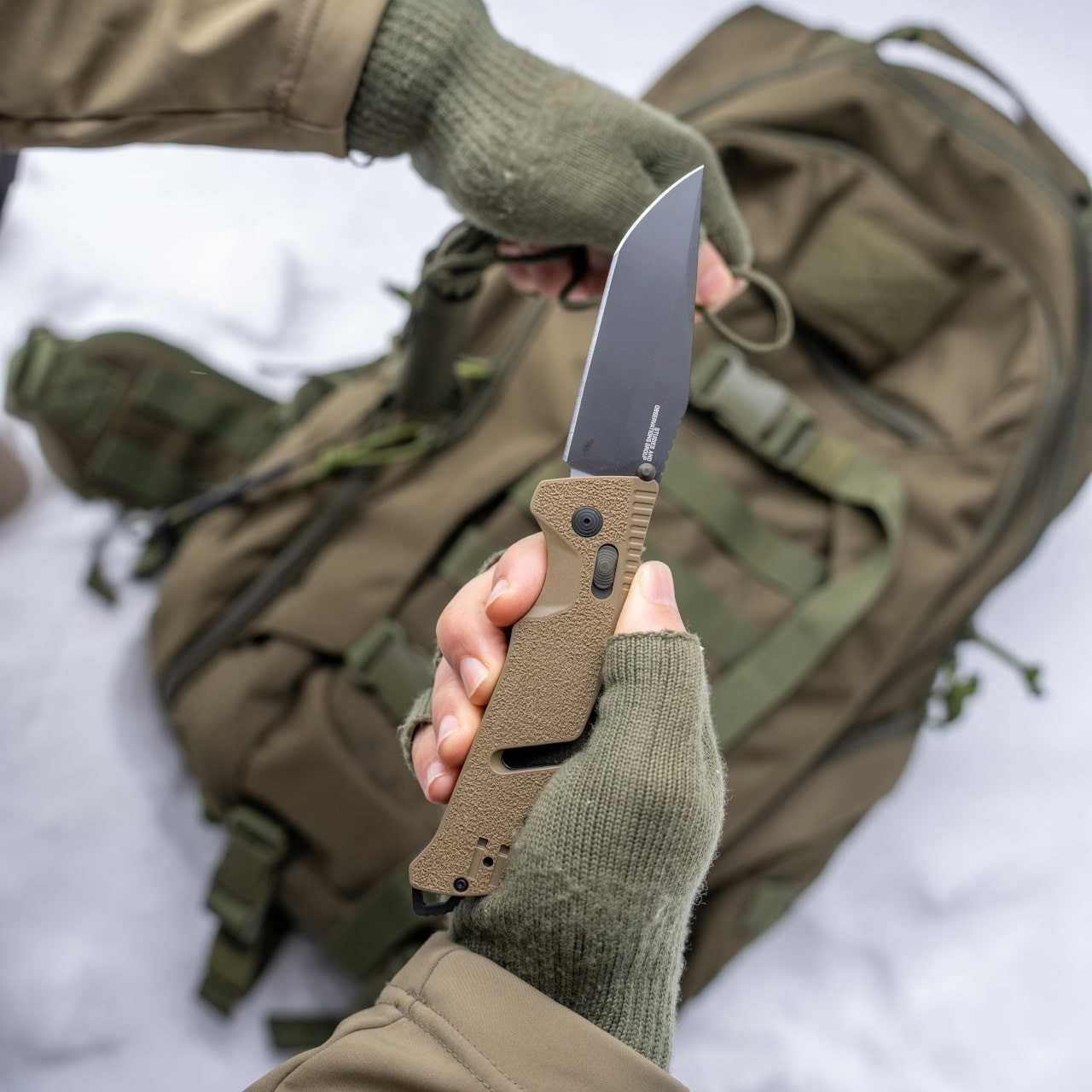 Trident AT - FDE, Tanto, Serrated | Assisted Open Knife
