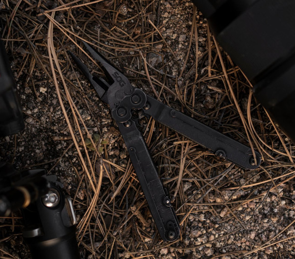 Gift Buying Guide | SOG Knives and Tools