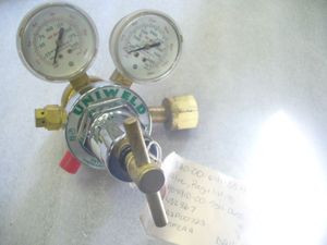 UNIWELD Compressed Gas Regulator (OXYGEN SERIES) - Industrial Yard