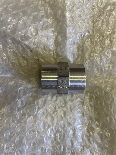 Parker Hex Coupling P/N 8-8 FHC-SS Size 1/2 in x 1/2 in ...