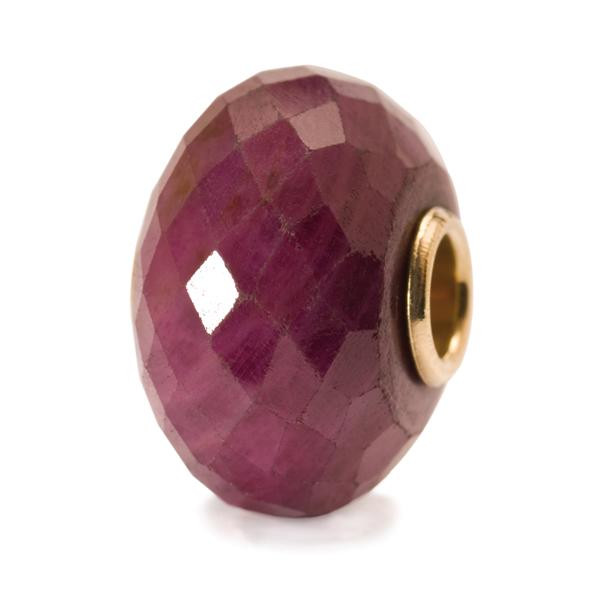 Ruby w/ Gold Core - trollbeadsakron.com