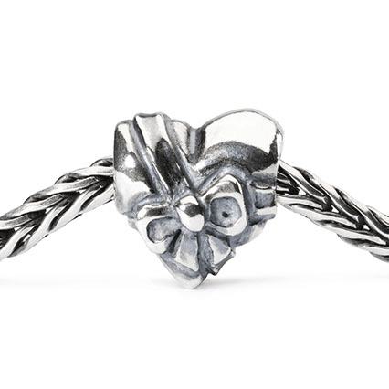 Trollbeads | Heart Bow | Holiday Trollbeads | TrollbeadsAkron.com