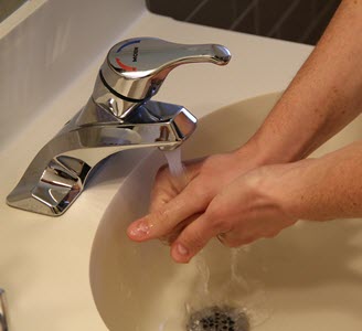 Six Steps to Proper Handwashing in the Food Service Industry - DayMark ...