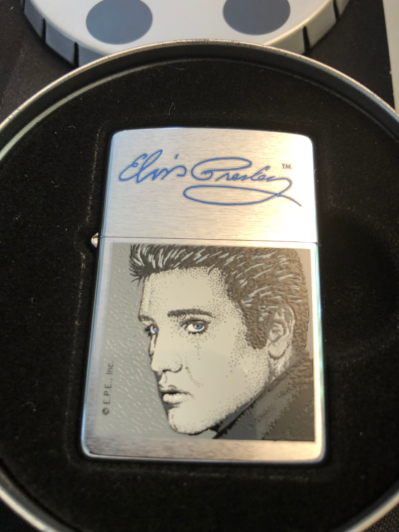 RARE ZIPPO STARS OF HOLLYWOOD ELVIS LIGHTER