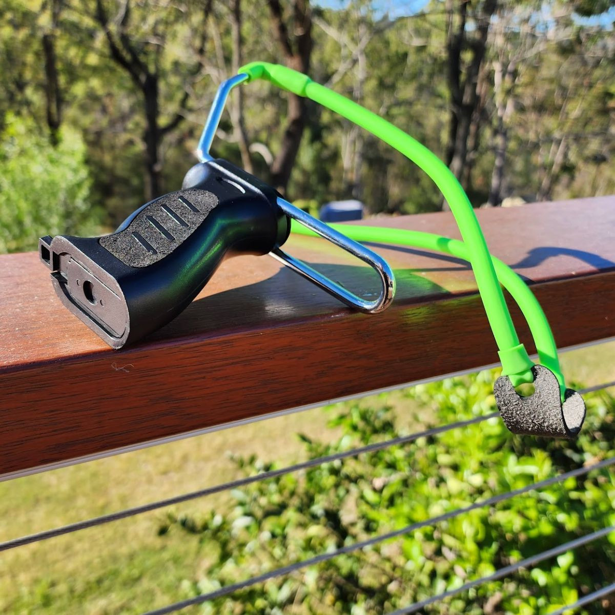 Venom Hi Performance Slingshot w Magazine | Outdoors Warehouse