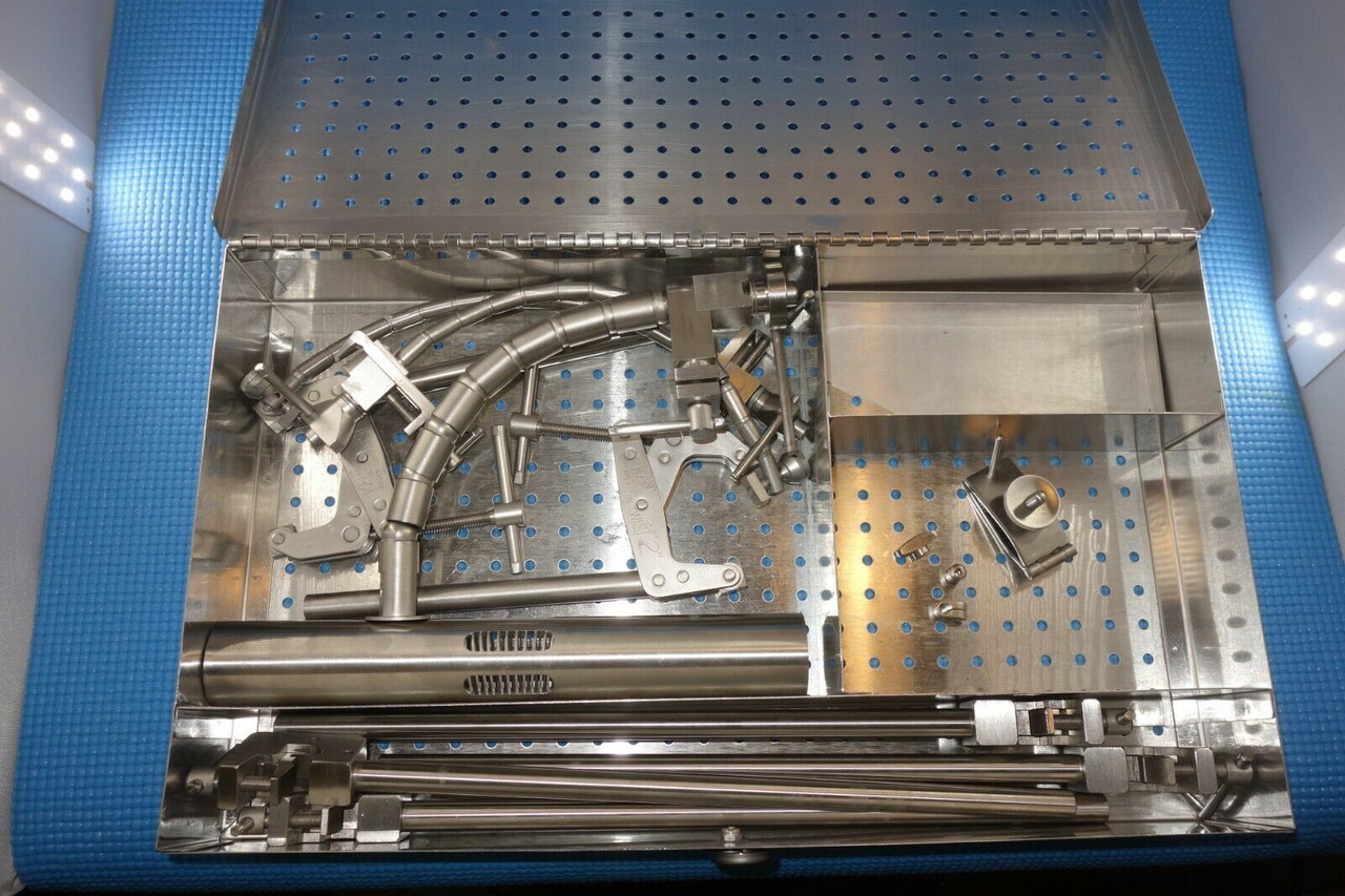 Codman 15-1514 Universal Retractor : Bar, Flexible, Clamp, Grip. - SPW ...