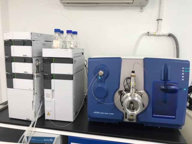Sciex 4500 TrppleQuad LCMSMS with Shimadzu LC20 - SPW Industrial