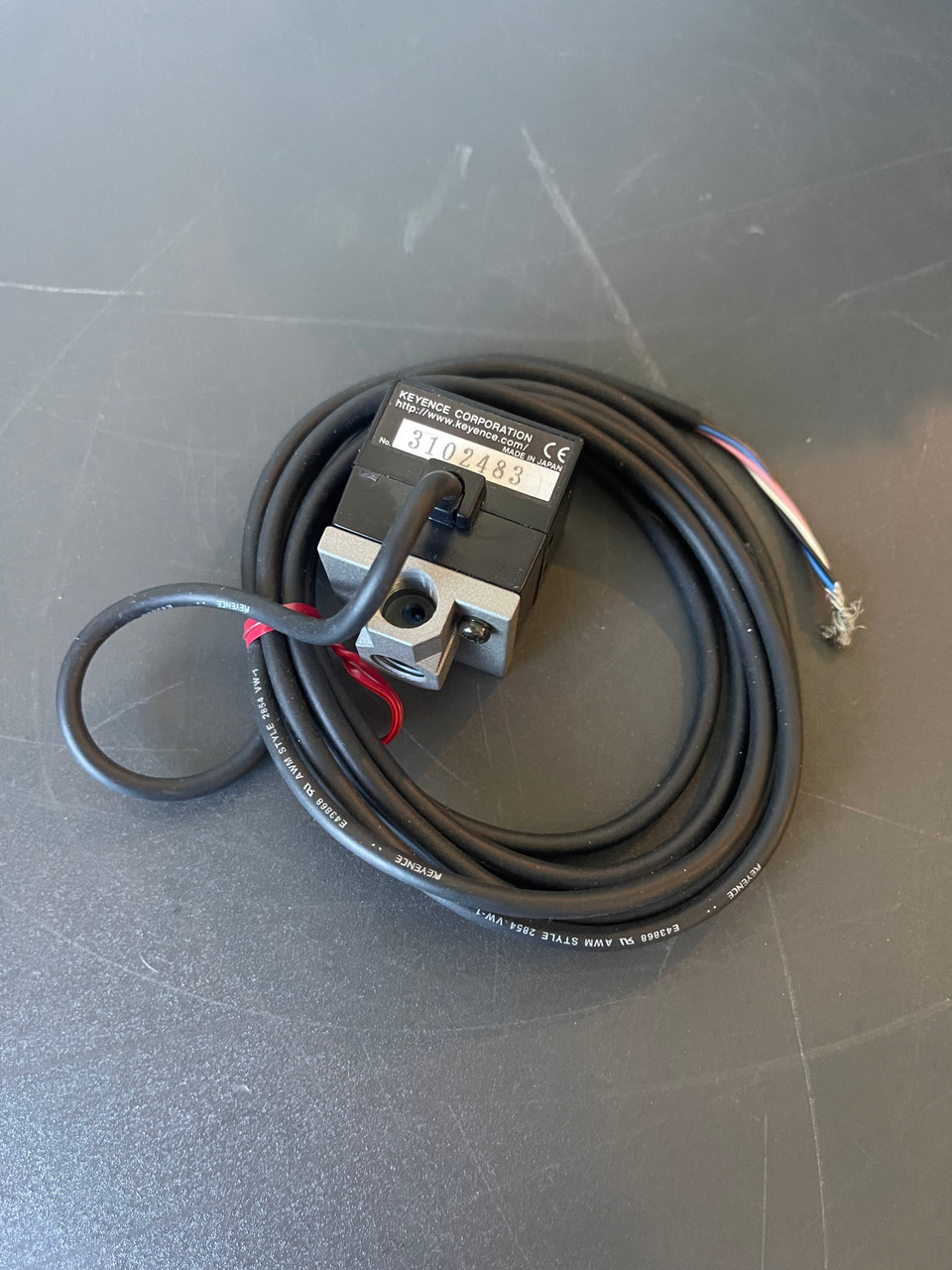 Keyence AP-33K digital pressure sensor gauge switch