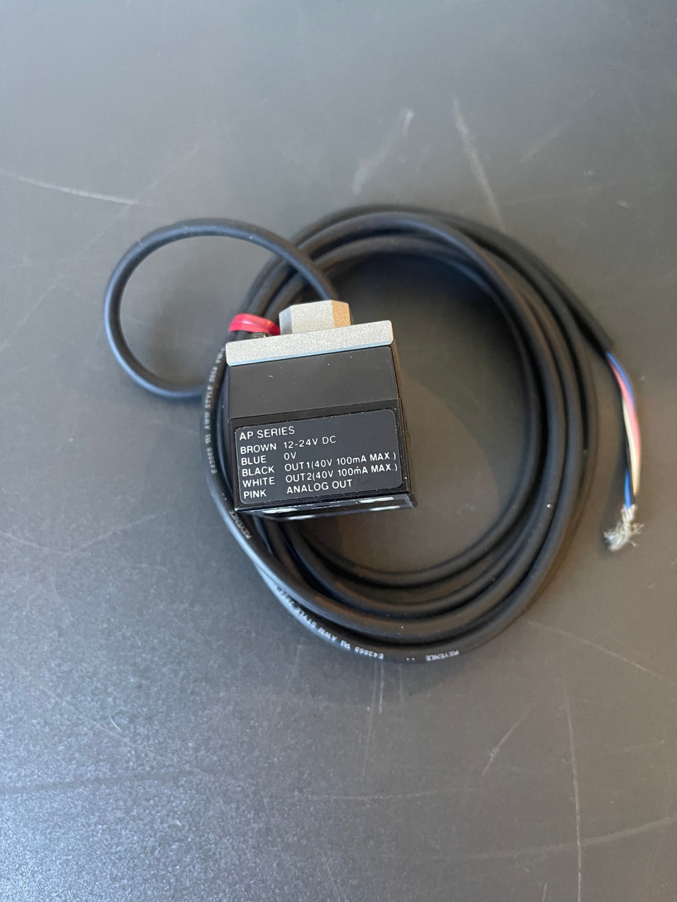 Keyence AP-33K digital pressure sensor gauge switch