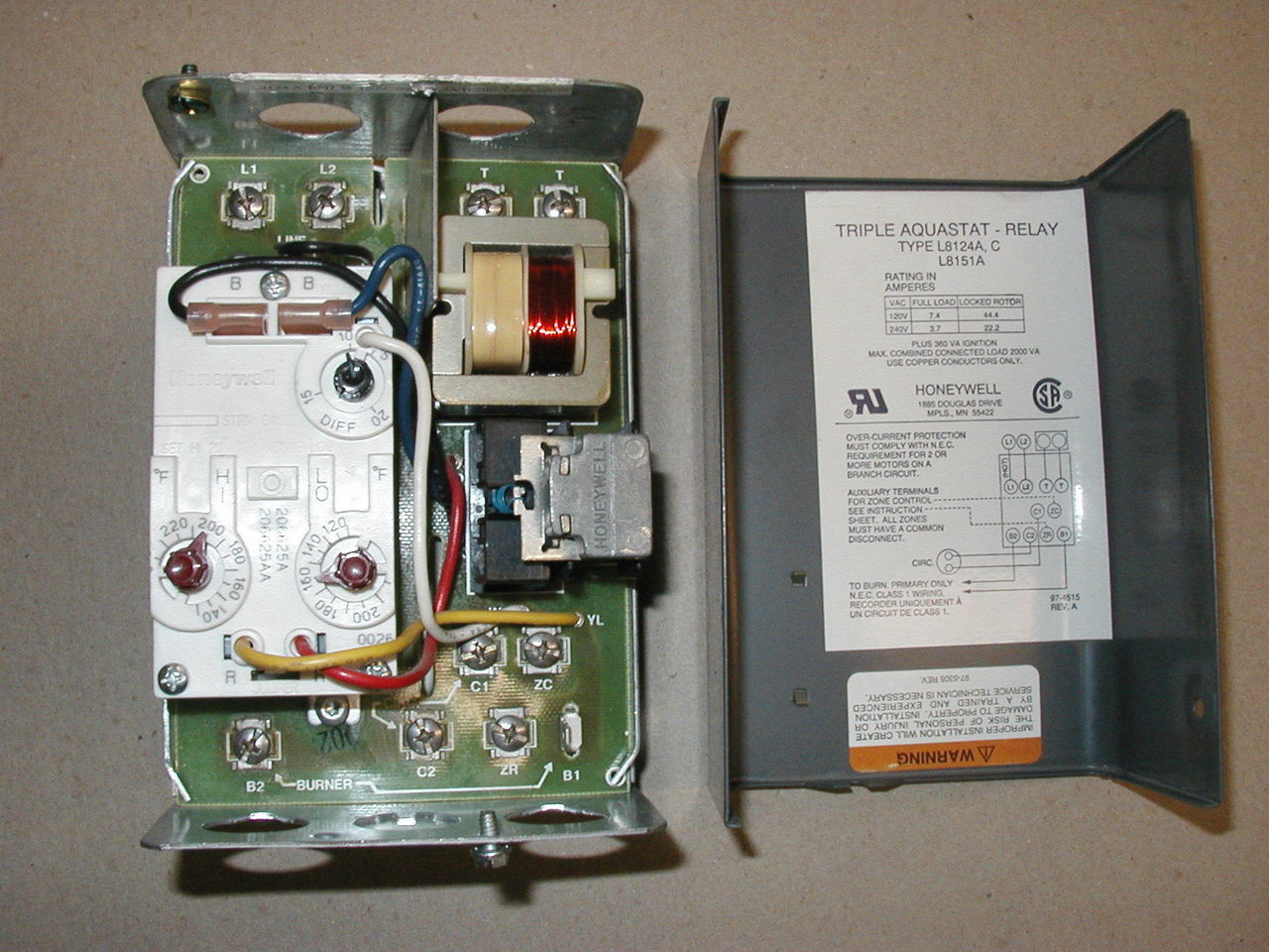 Honeywell L8124A Triple Aquastat High / Low Limit Oil Burner Relay Control