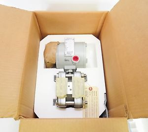 Buy - New Bristol Babcock Signature 2408-33B-211 Flow Rate Transmitter