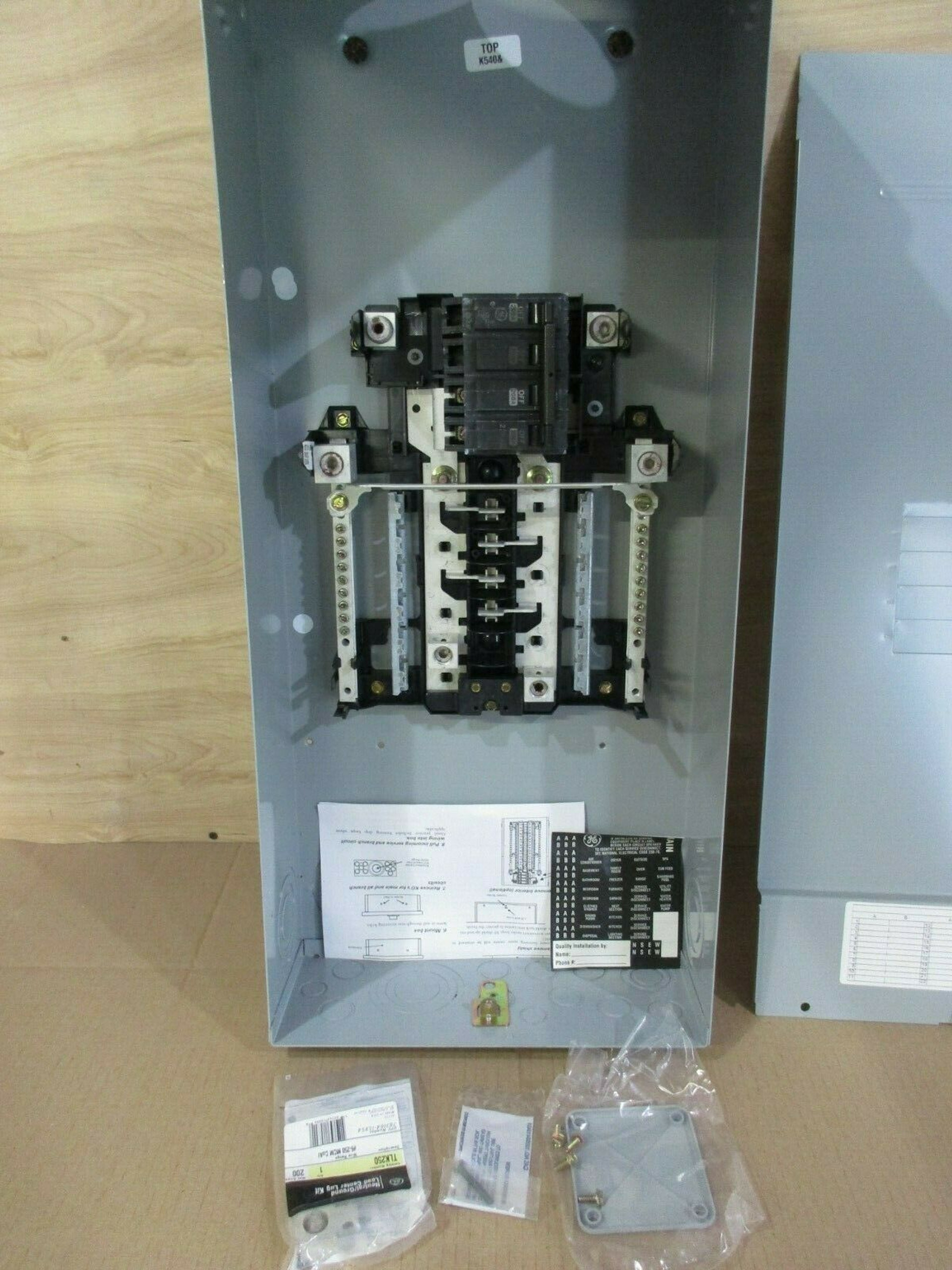 GE PowerMark Gold 200 Amp Main Breaker Outdoor Load Center TM820RCUFL