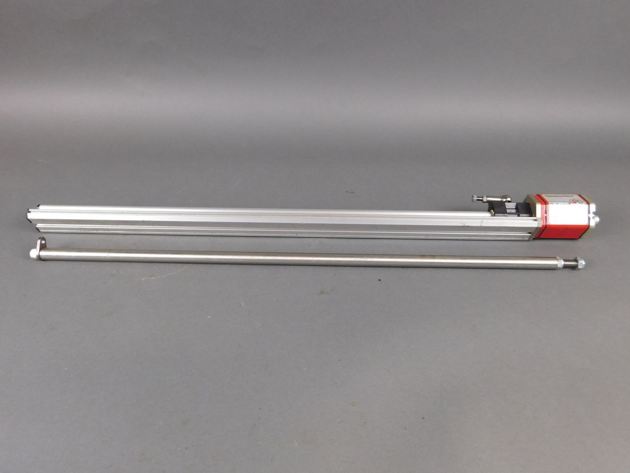 Temposonics R-Series Linear Position Sensor RPS0180UD701S2G1100