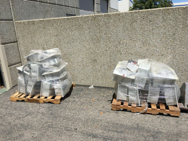 TWO PALLETS OF SKYTRON RECESSED EXAM LIGHTS - SPW Industrial