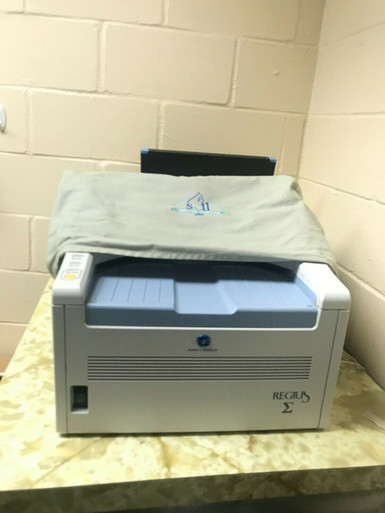 X Ray Equipment: Konica Minolta Cr Scanner And Two 14 X 17 Plates,