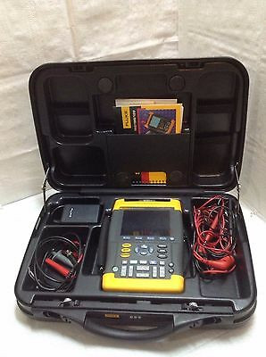 Fluke 192B Scopemeter 60Mhz 500Ms/S W/ Charger & Hard Case