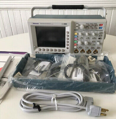 Tektronix Tds 3034 - 300 Mhz 4Ch Oscilloscope Dpo Mint With Everything