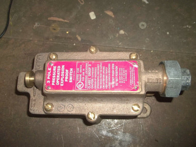 KIDDE FENWAL 981332 3 POLE PRESSURE OPERATED EXPLOSION PROOF SWITCH ...